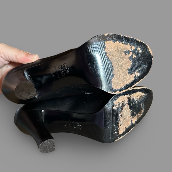 Versace | Shoes | Vintage 99s Gianni Versace Tribute Medusa Medallion ...